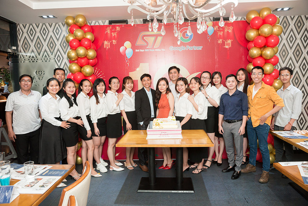 Lễ kỷ niệm 10 năm thành lập SangTaoAds tại D'Maris - Buffet, Parkson ...